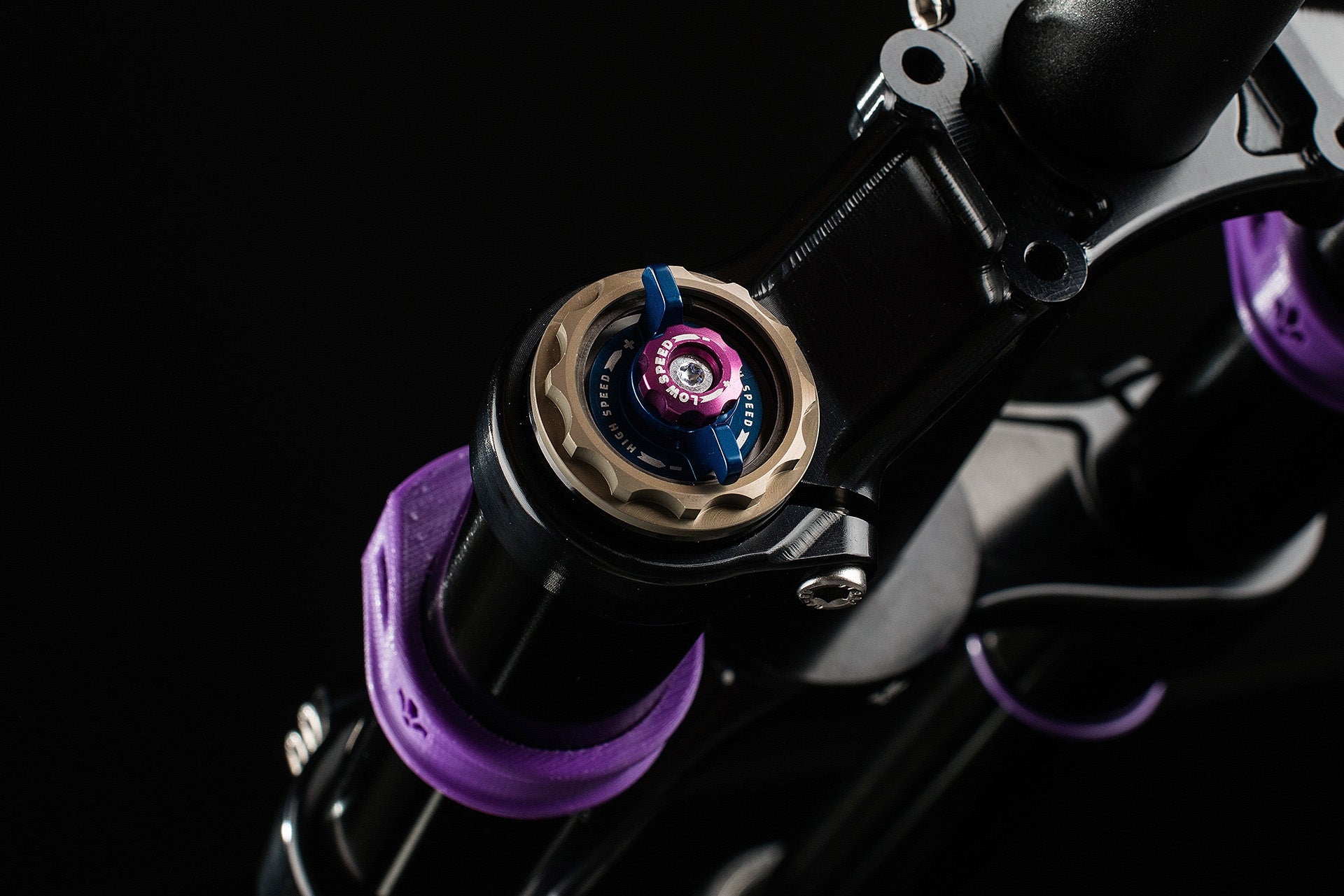 Formula Nero Service – Flow Suspension